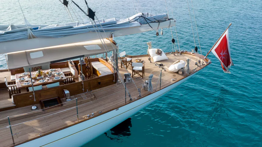 WINDROSE OF AMSTERDAM yacht for charter (Holland Jachtbouw, 46.3m, 2002)